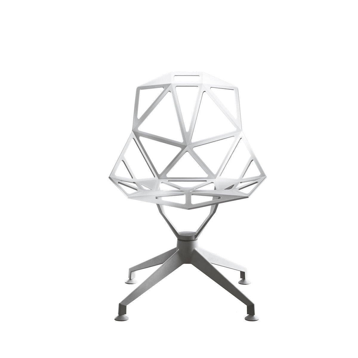 Chair One, un icon al designului, semnat Konstantin Grcic pentru Magis
